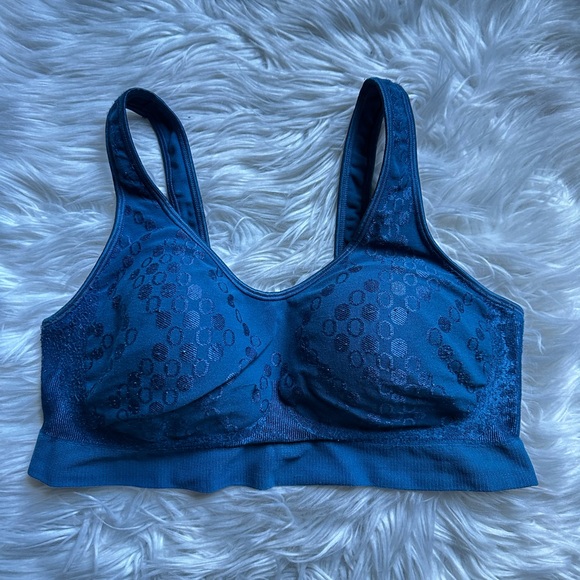 Bali | Intimates & Sleepwear | Bali Lightly Padded Wireless Bra | Poshmark